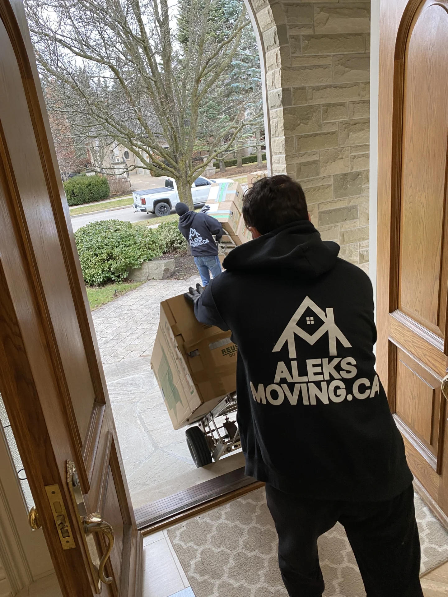 What Is the Best Junk Removal Service? | Aleks Moving